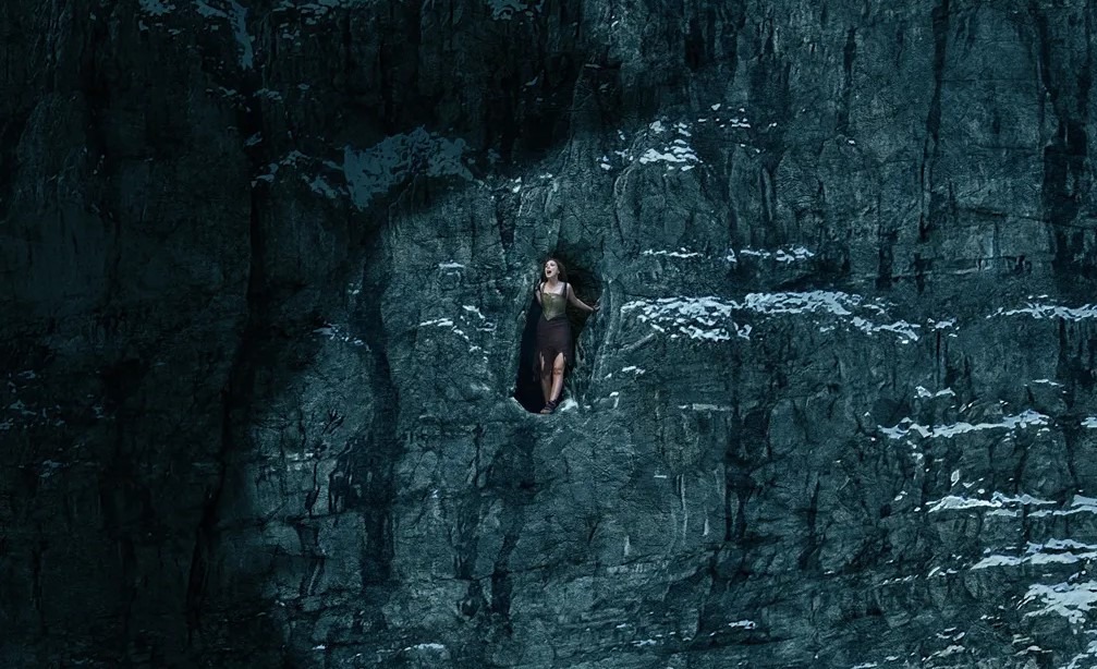 Trailer en poster voor Damsel geeft een voorproefje van de Millie Bobby ...